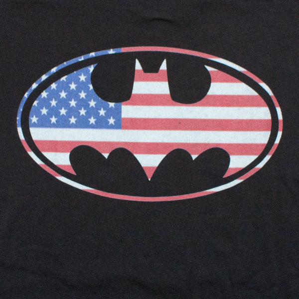 Camiseta De Batman Con Bandera Americana